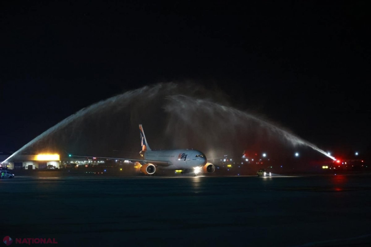 FOTO // Moment ISTORIC pentru Compania HiSky. Primul Airbus A330, care ...