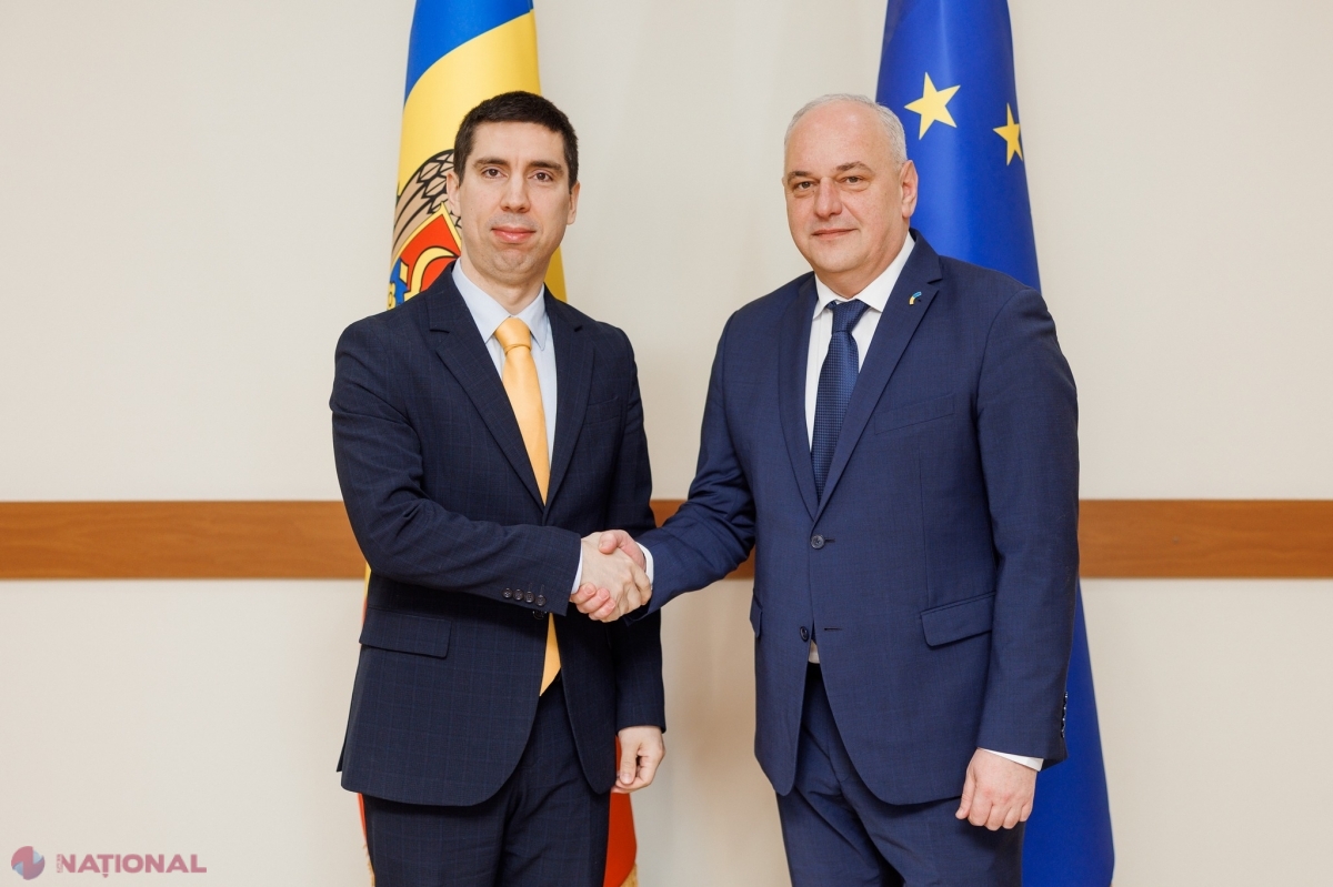 Ambasadorul agreat al Ucrainei în R. Moldova, Paun Rohovei, la sediul MAE de la Chișinău: A ...