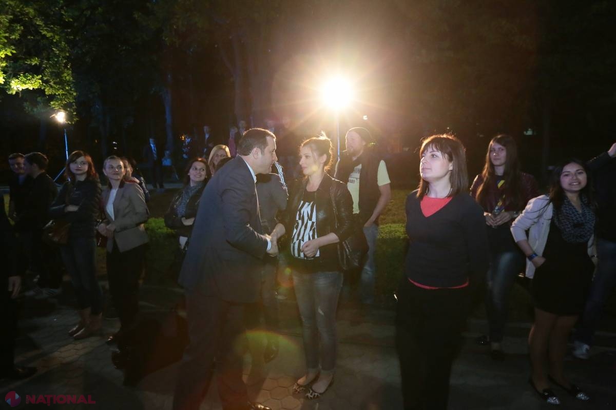 GALERIE FOTO // Vlad Filat și Angela Gonța au fost SURPRINȘI la ...