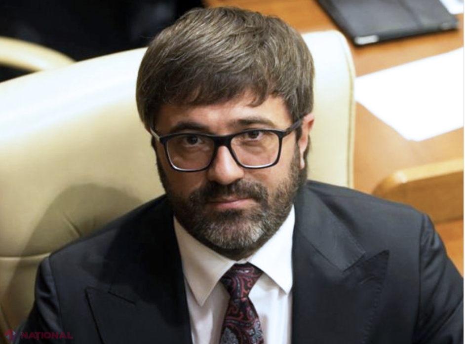 FOTO // PRIMELE imagini cu Vladimir Andronachi, REȚINUT la intrarea în ...